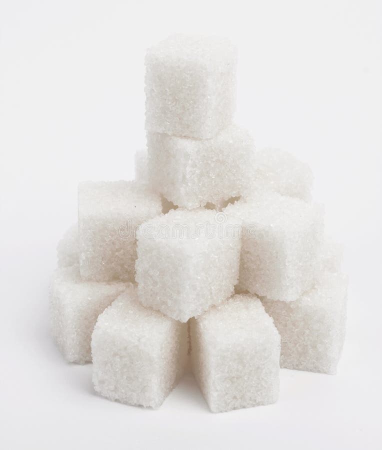 Pile Des Cubes En Sucre D'isolement Photo stock - Image du carbohydrate ...