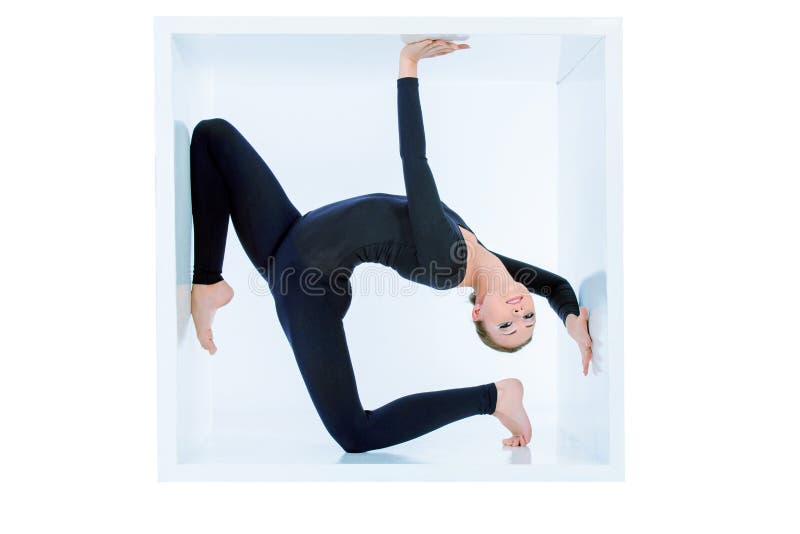 Cubo del espacio imagen de archivo. Imagen de aislado - 39818717