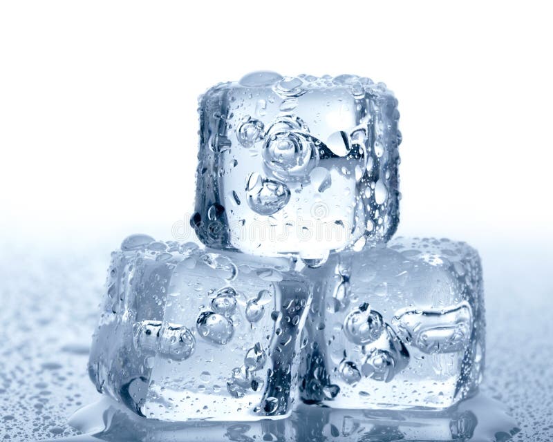 Cubos de gelo foto de stock. Imagem de bolha, macro, vidro - 26242638