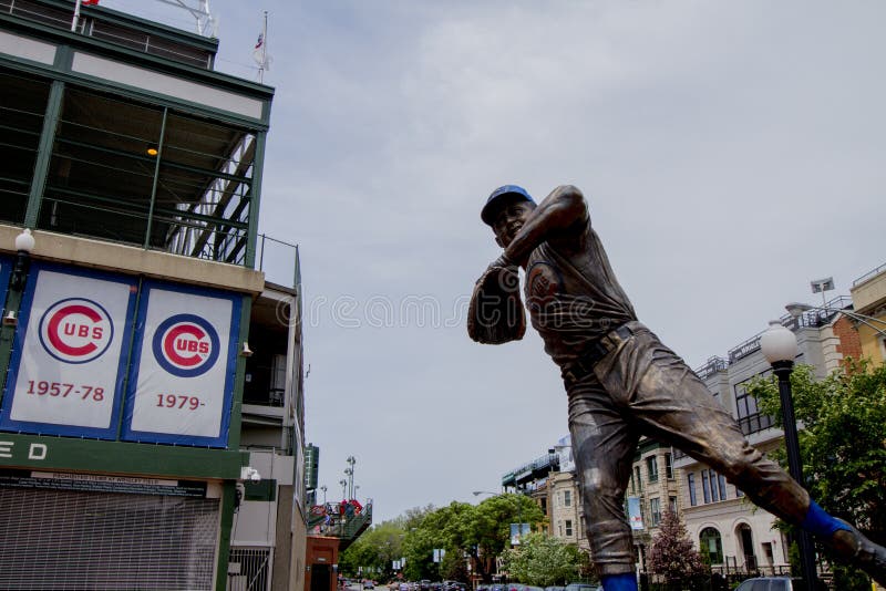 Cubs statue editorial stock photo. Image of chicago, player - 44956993