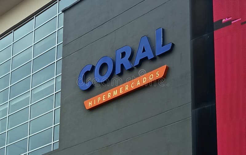 CUENCA, ECUADOR - DECEMBER 23, 2023: Coral Hypermarket Emblem Logo ...