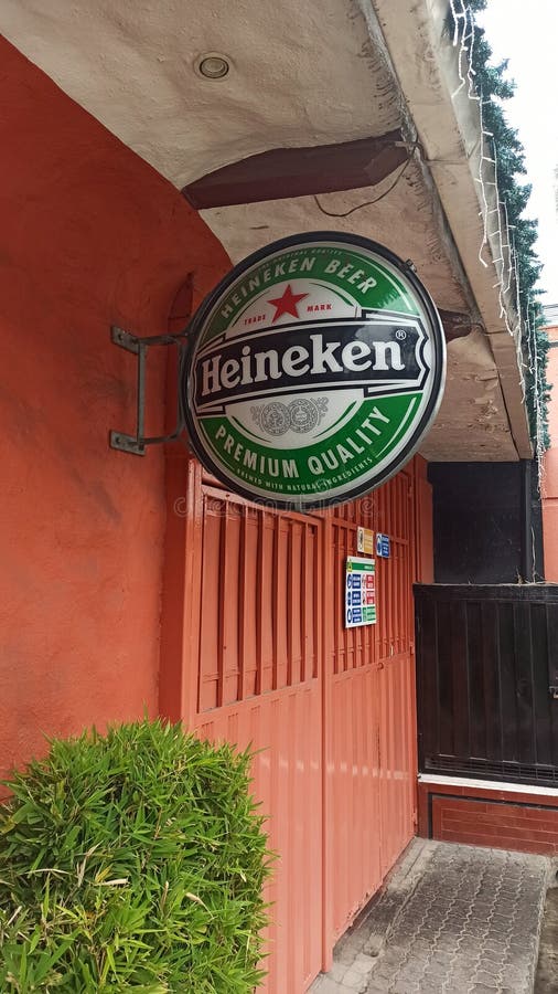 CUENCA, ECUADOR - DECEMBER 23, 2023: Heineken Beer Emblem Logo ...