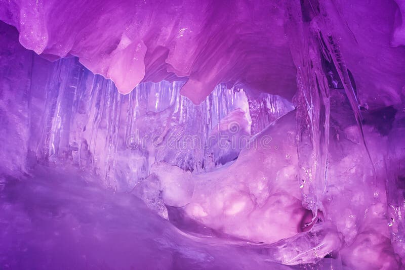 Violeta, Cueva De Hielo En La Antártida Imagen de archivo - Imagen de ...