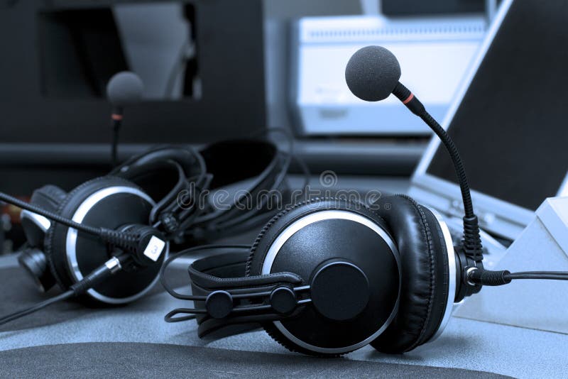 Cuffie radiofoniche fotografia stock. Immagine di audio - 9252620