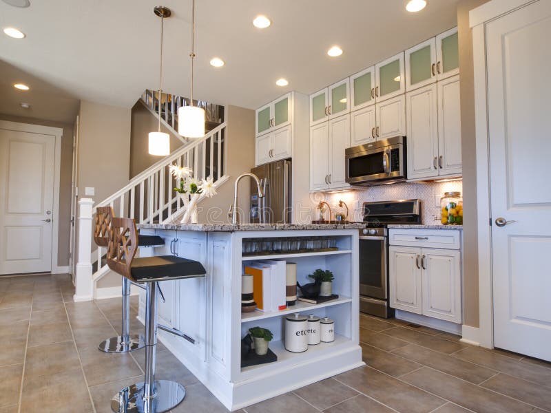 Cuisine image stock. Image du table, mangez, cuisine - 231543903