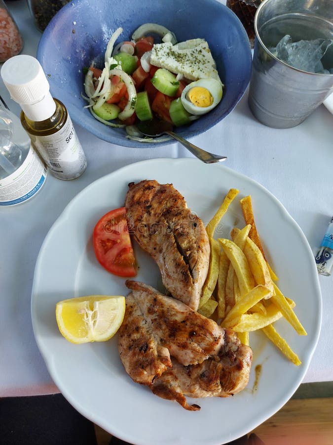 Cuisine Grecque Originale En Stavros Chalkidiki Image éditorial - Image ...