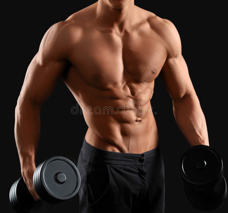 Culturista Maschio Che Posa Nello Studio Immagine Stock - Immagine di ...
