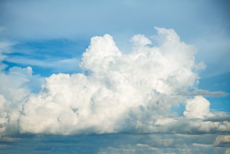 Cumulo fotografia stock. Immagine di bianco, luce, nave - 103178192