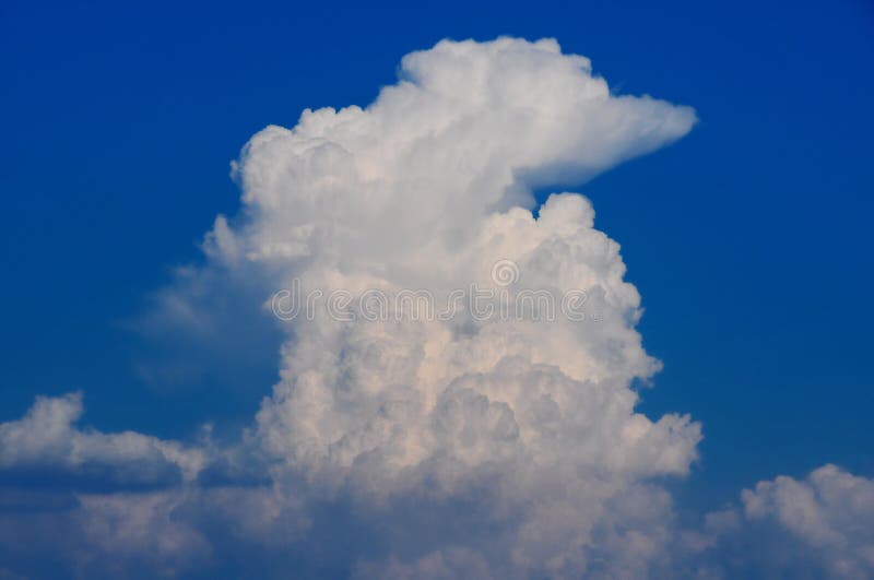 Cumulonimbus Thunderstorm Cloud Stock Image - Image of cumulus, hazard ...