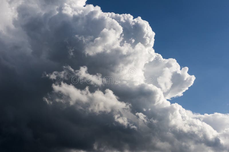 Cumulonimbus Cloud Formation Stock Image - Image of white, cumulonimbus ...