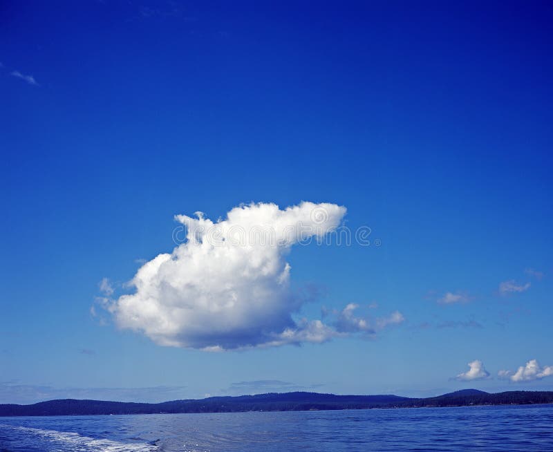Nuage stock photo. Image of cumulus, water, cloud, landscape - 170736818