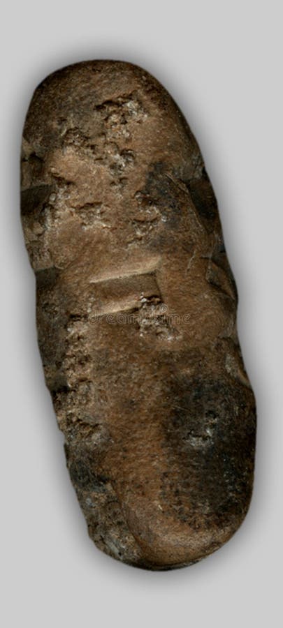 [cuneiform Tablet E] Left_edge Picture. Image: 222403284