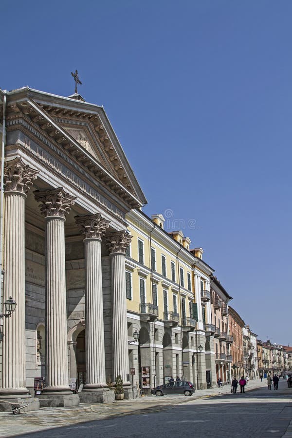 124 Via Roma Cuneo Foto stock - Foto stock gratuite e royalty free da ...