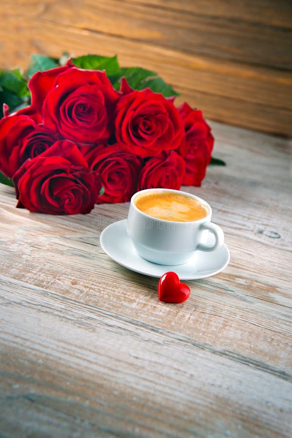 Cup of Coffee and Red Roses Stock Image - Image of packet, closed: 37101635