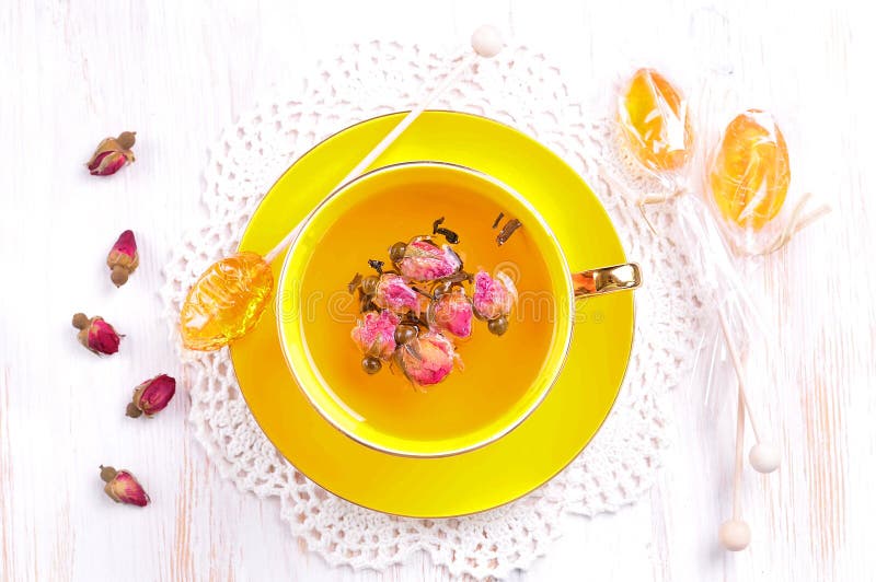 Cup of Green Tea with Roses and a Spoon of Honey Stock Photo - Image of ...