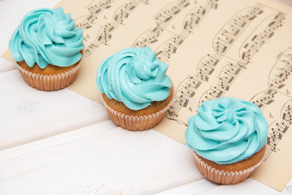 Cupcakes and notes stock image. Image of delicious, dessert - 66713445