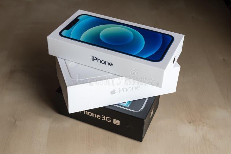 Comparison of IPhone 3G-4-5S Editorial Photo - Image of cellular ...