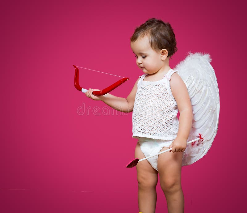 Cupido Del Bebé Con Las Alas Del ángel Foto de archivo - Imagen de ...