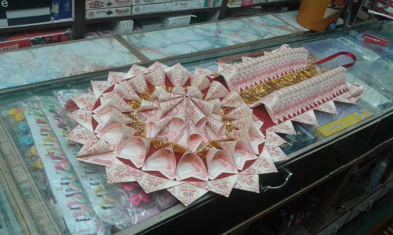 Currency Haar. these Haar are Made with Indian Currency of Rupee ...