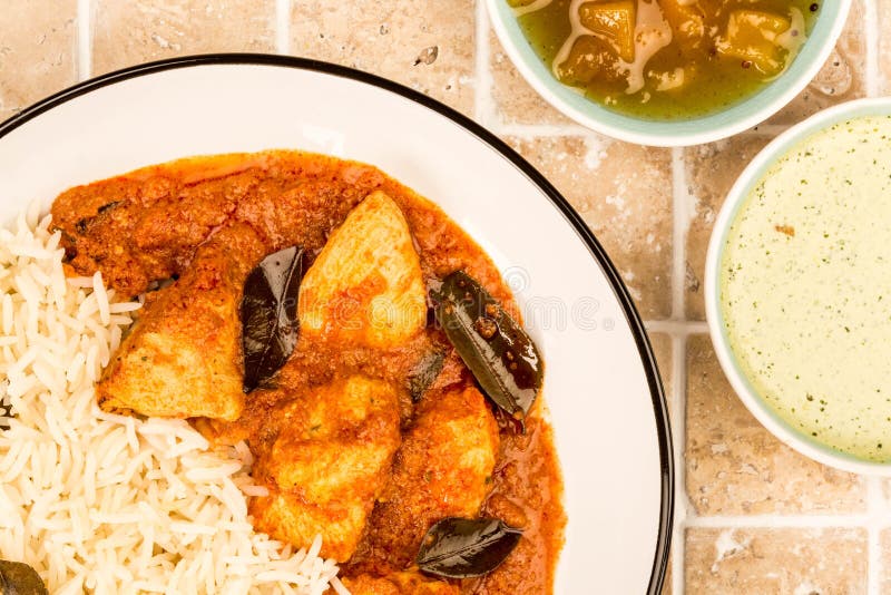 Curry De Madras Del Pollo Y Arroz Basmati Foto de archivo - Imagen de ...