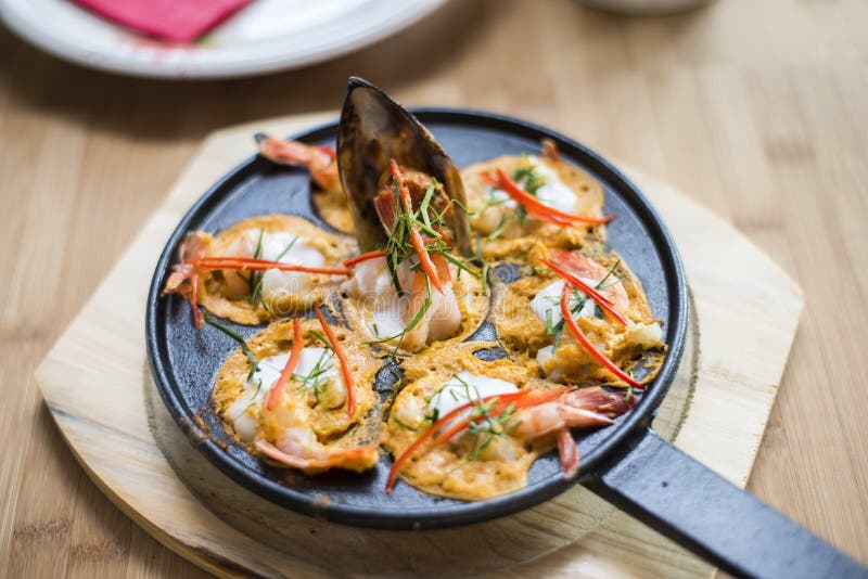 Curry Fish Mixed Spicy and Herb Ho Mok Stock Image - Image of dinner ...