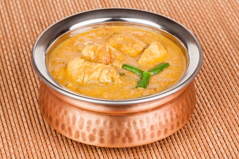 Curry Indio Del Pollo Con Parotta Foto de archivo - Imagen de cena ...