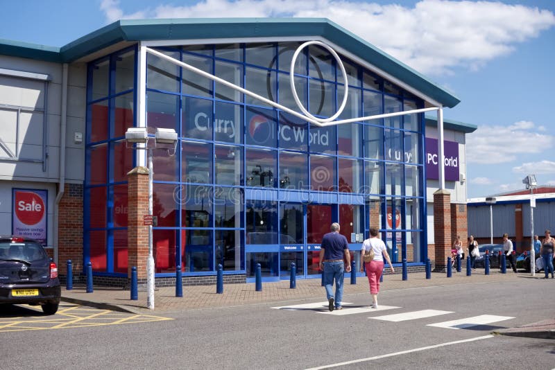 The Currys PC World Store, Trowbridge, Wiltshire, UK Editorial Stock ...