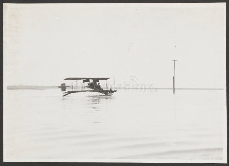 [Curtiss Dual Control Floatplane] Picture. Image: 222628976