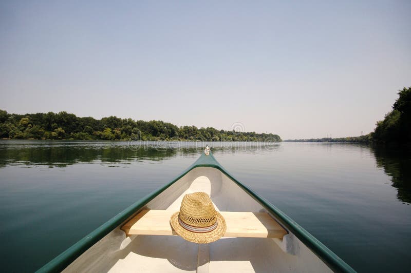 Curva De Uma Canoa No Rio Sava, Serbia Imagem de Stock - Imagem de ...