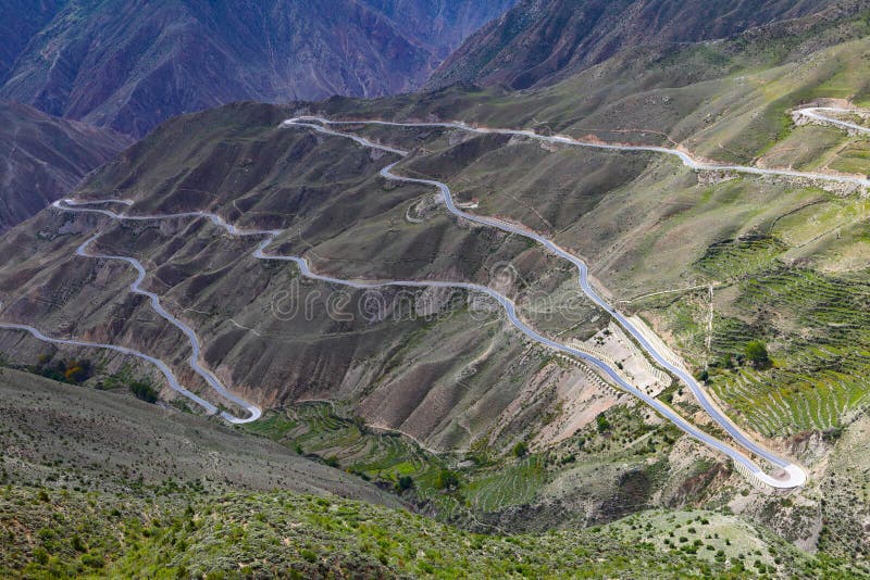 Curved road stock image. Image of drive, curved, line - 30611747