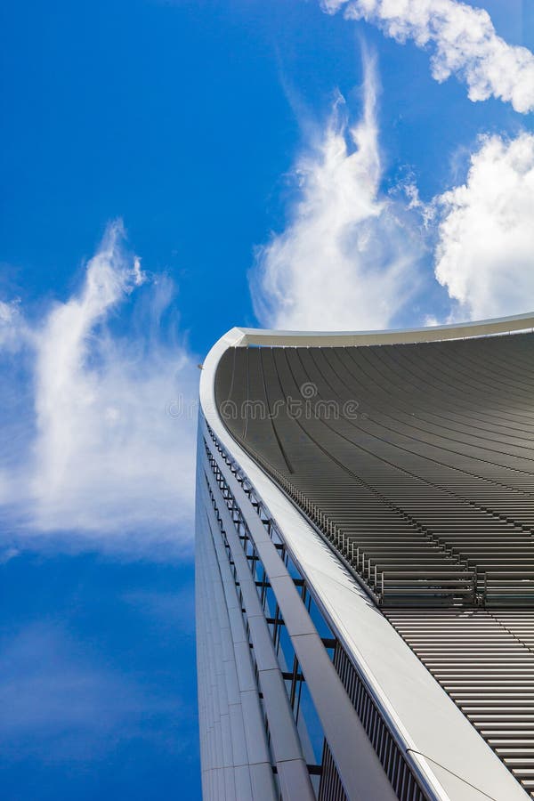Curved Skyscraper Against Blue Sky Stock Photo - Image of london ...