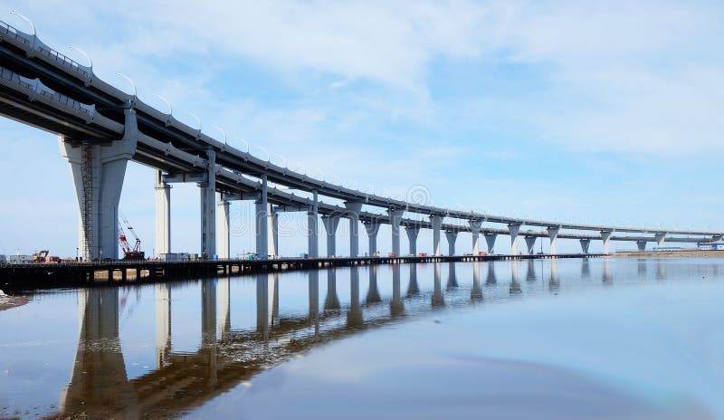A curved viaduct stock photo. Image of outdoor, speed - 92646476