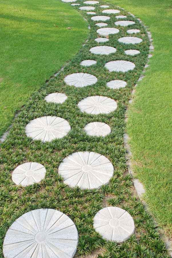 Curving Stepping Stone Path in the Garden Stock Image - Image of green ...