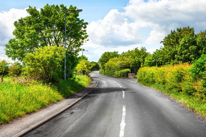 Curvy road stock image. Image of horizon, rise, speed - 29761667