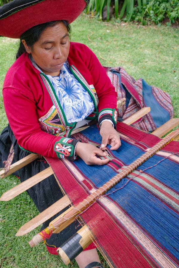 Cusco, Peru - Dec 4, 2022: Weavers from the Cusco Centre for ...