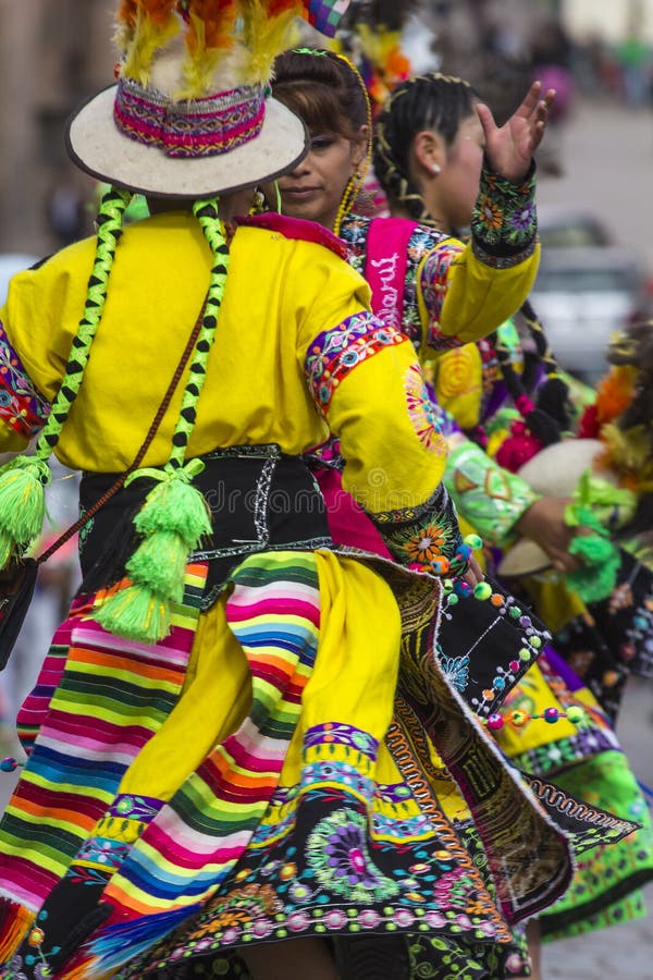 CUSCO - PERU - JUNE 06, 2016 : Peruvian Dancers at the Parade in ...