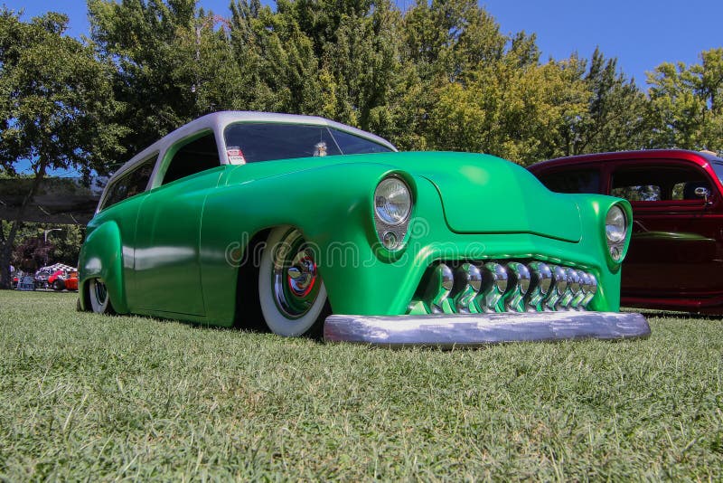 Custom Hot Rods editorial photo. Image of chevy, ride - 38388416