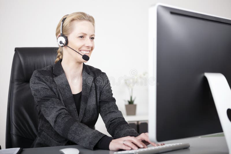 110,284 Customer Service Computer Stock Photos - Free & Royalty-Free ...