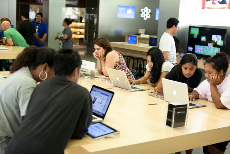 Sales People in Apple Store Editorial Photography - Image of hong ...