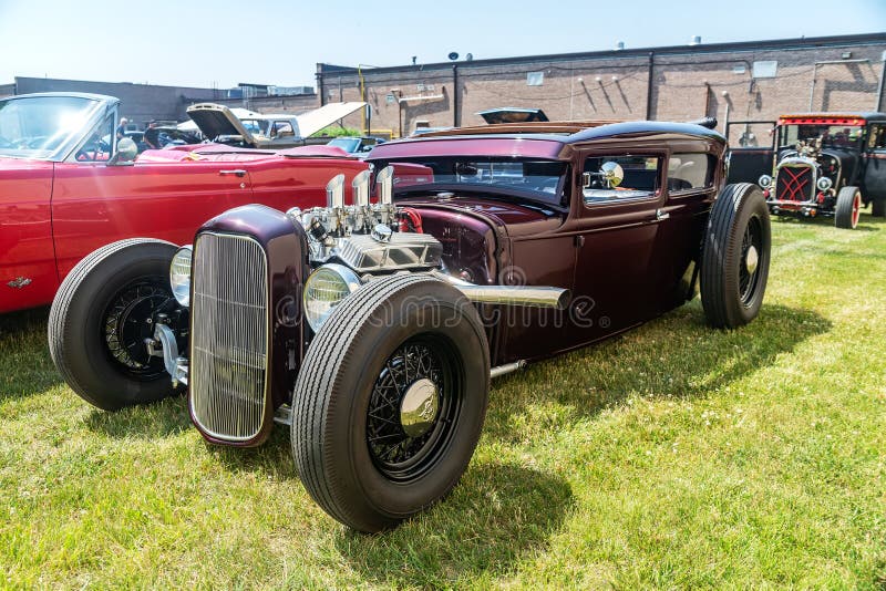 Customized Classic Lowrider Hot Rod Roadster with Exposed Engine, Big ...