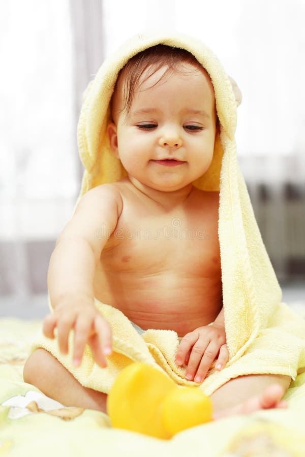 13,461 Cute Kid Bath Stock Photos - Free & Royalty-Free Stock Photos ...