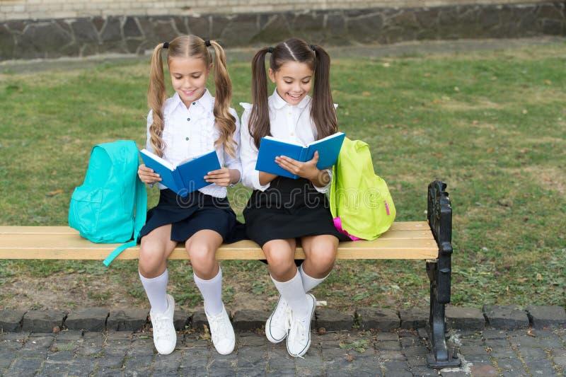 Cute Classmates Girls with Backpacks, Primary School Concept Stock ...