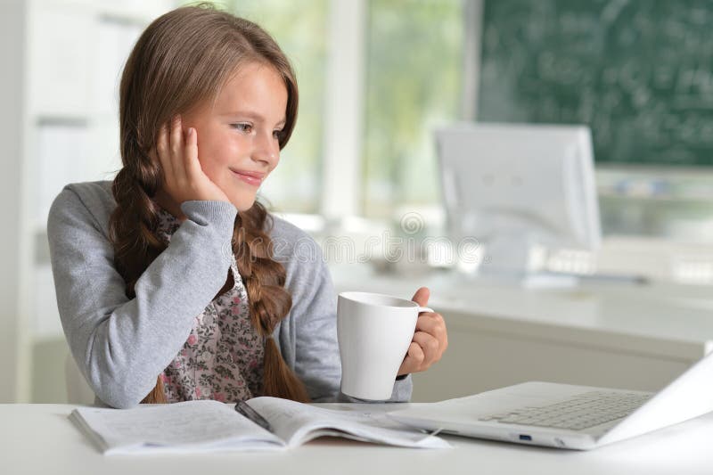 Cute Girl Using Laptop Computer Stock Image - Image of game, girl: 80379867