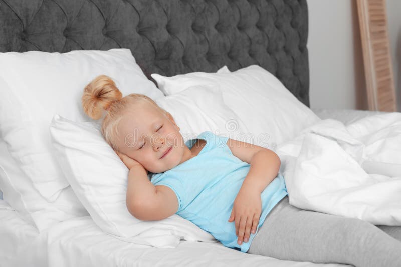 867 Blonde Little Girl Sleeping Photos - Free & Royalty-Free Stock ...