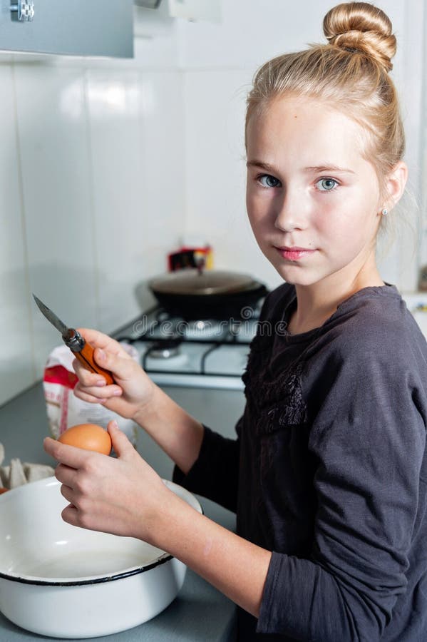Teen Pretty Girl Make Pie Ready To Eat Stock Photo - Image of cookie ...