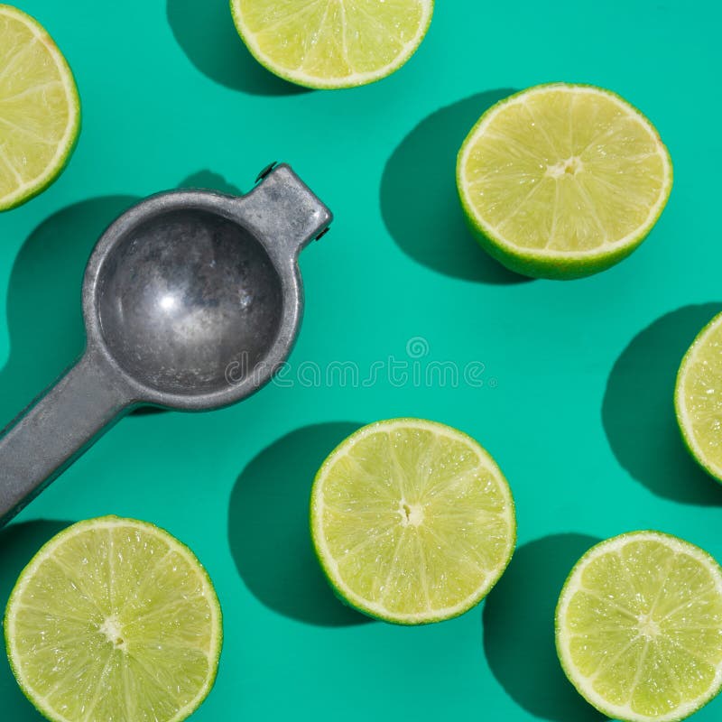 Cutted Lime and Lemon with Mint in Water Splashes Isolated on White ...