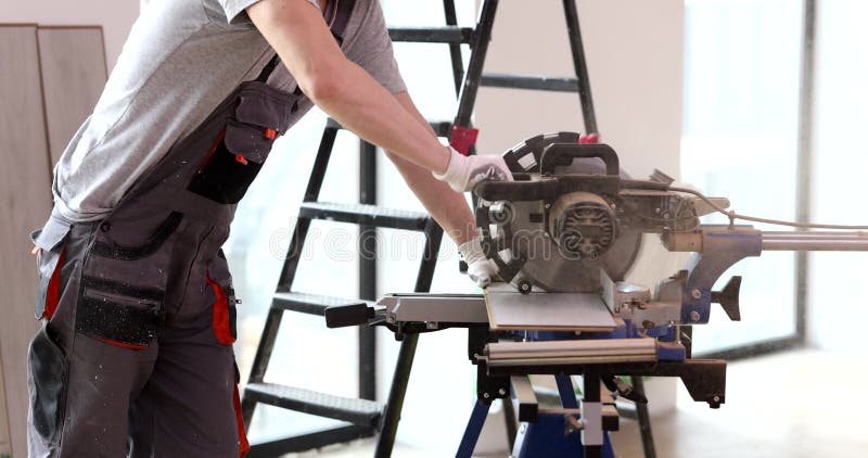 Cutting Master Works with Circular Saw and Cutting Laminate Flooring ...