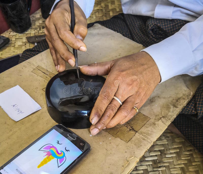 Cutting Pattern in Lacquer Ware in Lacquer Shop Editorial Photography ...