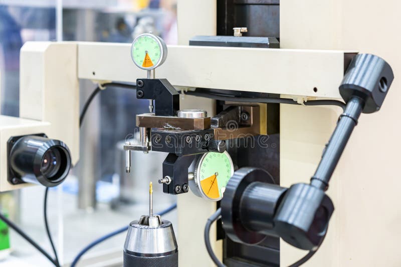 Cutting Tool Drill Bit or Milling Cutter Setup on High Accuracy and ...