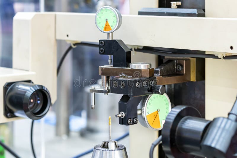 Cutting Tool Drill Bit or Milling Cutter Setup on High Accuracy and ...